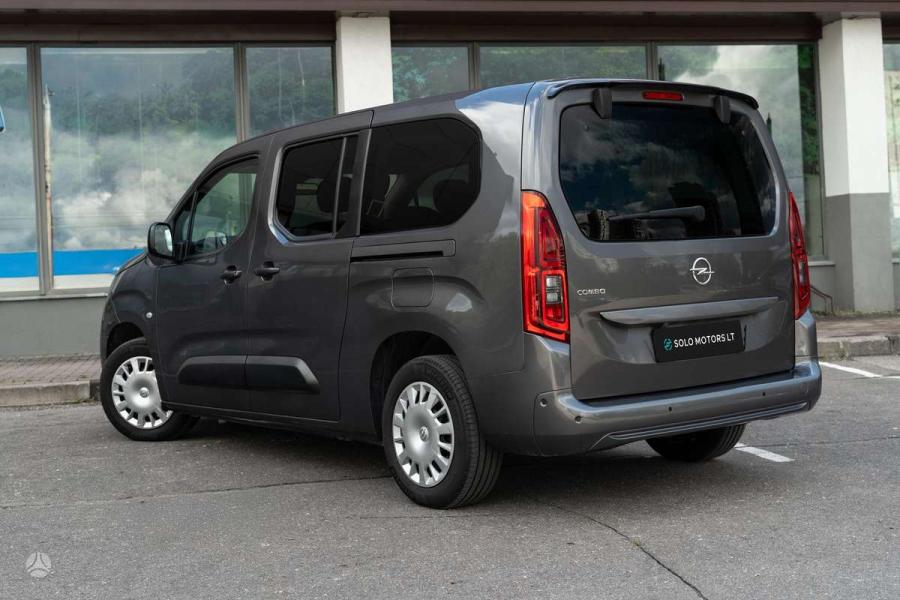 Grey Opel Combo 2022 in Vilnius, with an engine capacity of 1.20 L and mileage of 78 thousand km for 16450 €, photo 7 on AUTOMOTO.COM.LV