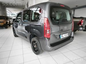 Pelēks Opel Combo 2023 Rīga, ar dzinēja tilpumu 1.50 L un nobraukumu 118 tūkst. km par 15900 €, foto 3 vietnē AUTOMOTO.COM.LV