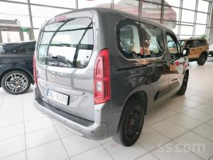 Pelēks Opel Combo 2023 Rīga, ar dzinēja tilpumu 1.50 L un nobraukumu 118 tūkst. km par 15900 €, foto 4 vietnē AUTOMOTO.COM.LV