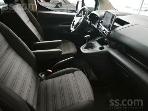 Pelēks Opel Combo 2023 Rīga, ar dzinēja tilpumu 1.50 L un nobraukumu 118 tūkst. km par 15900 €, foto 7 vietnē AUTOMOTO.COM.LV