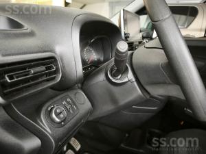 Pelēks Opel Combo 2023 Rīga, ar dzinēja tilpumu 1.50 L un nobraukumu 118 tūkst. km par 15900 €, foto 9 vietnē AUTOMOTO.COM.LV