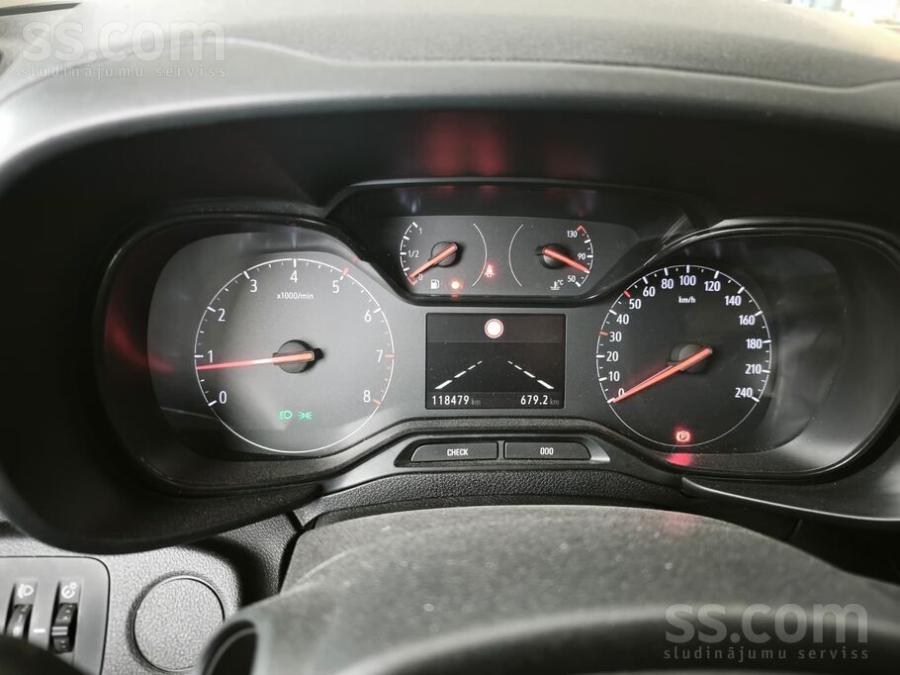 Pelēks Opel Combo 2023 Rīga, ar dzinēja tilpumu 1.50 L un nobraukumu 118 tūkst. km par 15900 €, foto 12 vietnē AUTOMOTO.COM.LV