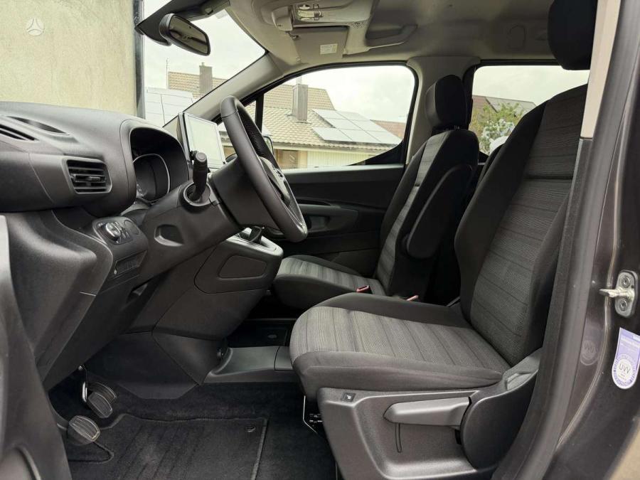 Pelēks Opel Combo 2023 Šauļi, ar dzinēja tilpumu 1.50 L un nobraukumu 227 tūkst. km par 13590 €, foto 13 vietnē AUTOMOTO.COM.LV