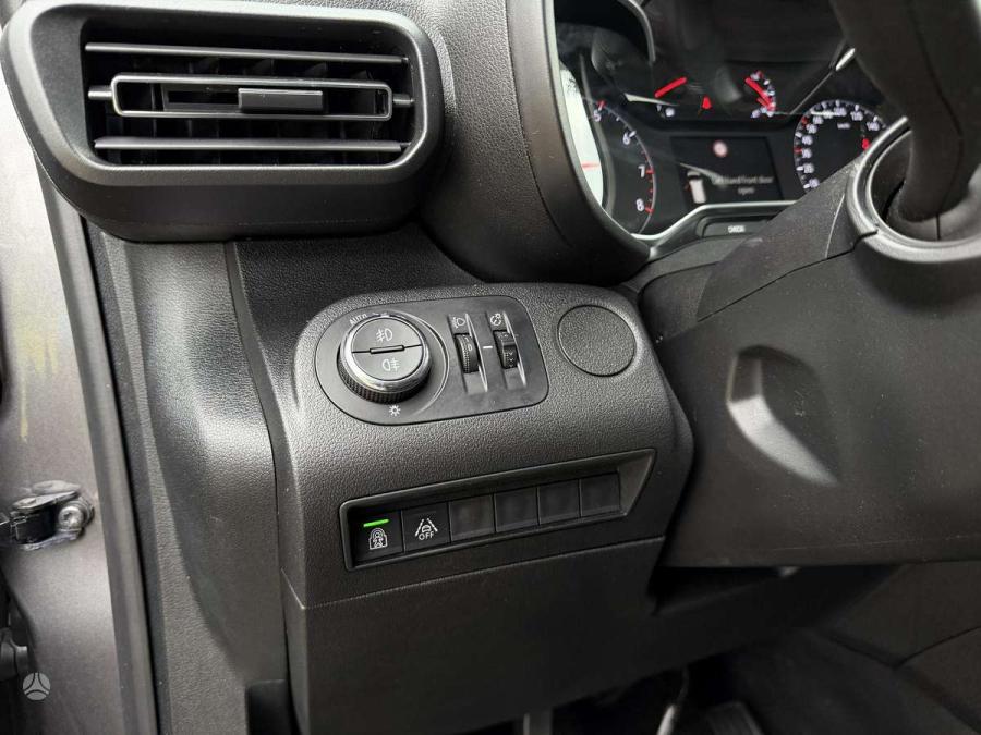 Pelēks Opel Combo 2023 Šauļi, ar dzinēja tilpumu 1.50 L un nobraukumu 227 tūkst. km par 13590 €, foto 15 vietnē AUTOMOTO.COM.LV