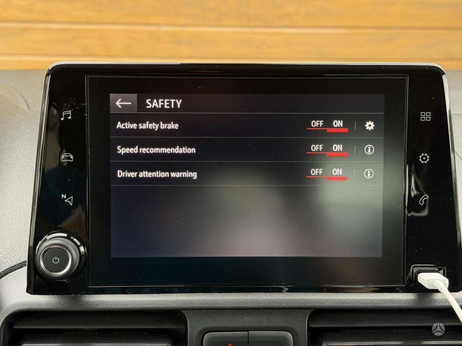 Pelēks Opel Combo 2023 Šauļi, ar dzinēja tilpumu 1.50 L un nobraukumu 227 tūkst. km par 13590 €, foto 23 vietnē AUTOMOTO.COM.LV