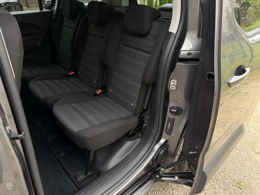 Pelēks Opel Combo 2023 Šauļi, ar dzinēja tilpumu 1.50 L un nobraukumu 227 tūkst. km par 13590 €, foto 24 vietnē AUTOMOTO.COM.LV