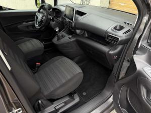 Pelēks Opel Combo 2023 Šauļi, ar dzinēja tilpumu 1.50 L un nobraukumu 227 tūkst. km par 13590 €, foto 30 vietnē AUTOMOTO.COM.LV