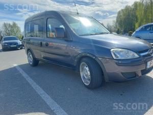 Grey Opel Combo 2004 in Ventspils, with an engine capacity of 1.70 L and mileage of 360 thousand km for 1300 €, photo 3 on AUTOMOTO.COM.LV