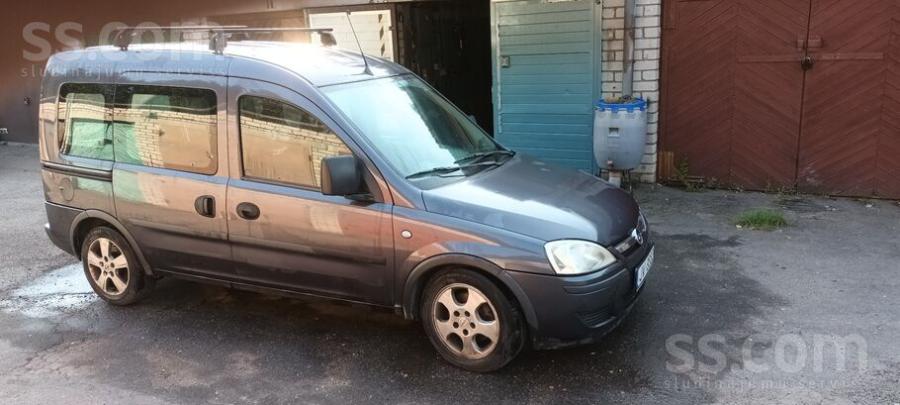 Grey Opel Combo 2004 in Riga, with an engine capacity of 1.70 L and mileage of 275 thousand km for 1150 €, photo 1 on AUTOMOTO.COM.LV