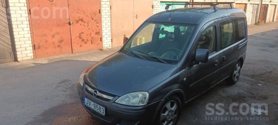 Grey Opel Combo 2004 in Riga, with an engine capacity of 1.70 L and mileage of 275 thousand km for 1150 €, photo 3 on AUTOMOTO.COM.LV