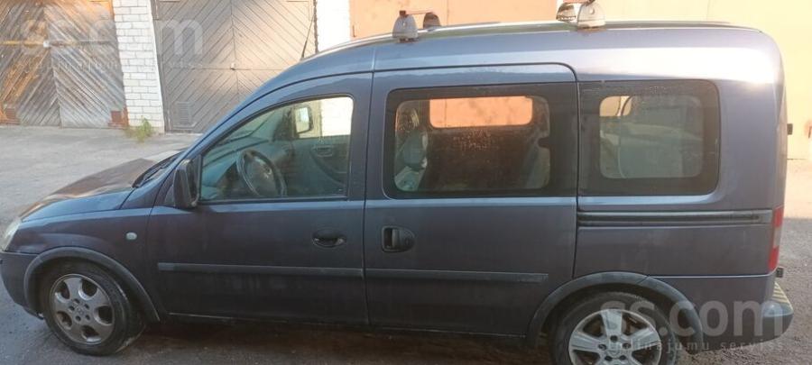 Grey Opel Combo 2004 in Riga, with an engine capacity of 1.70 L and mileage of 275 thousand km for 1150 €, photo 4 on AUTOMOTO.COM.LV