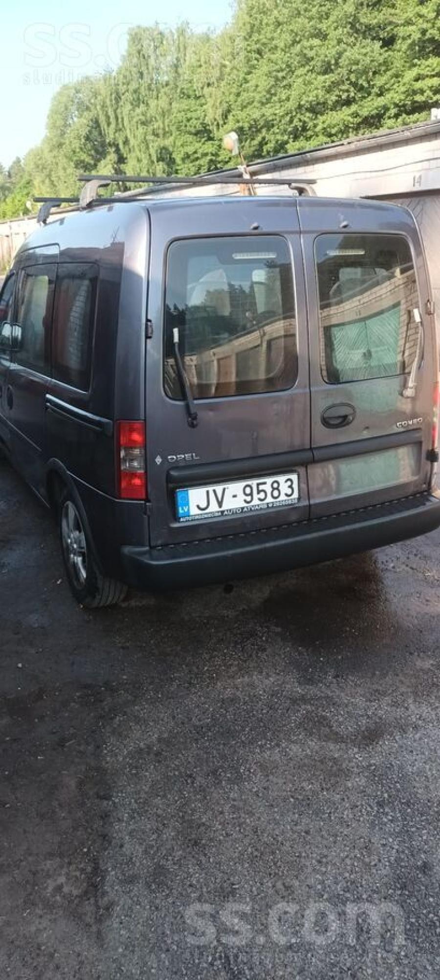 Grey Opel Combo 2004 in Riga, with an engine capacity of 1.70 L and mileage of 275 thousand km for 1150 €, photo 5 on AUTOMOTO.COM.LV