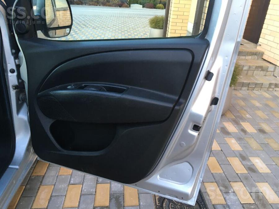 Grey Opel Combo 2012 in Riga, with an engine capacity of 1.60 L and mileage of 0 thousand km for 4800 €, photo 17 on AUTOMOTO.COM.LV