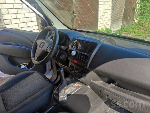 Pelēks Opel Combo 2014 Rīga, ar dzinēja tilpumu 1.30 L un nobraukumu 248 tūkst. km par 2500 €, foto 6 vietnē AUTOMOTO.COM.LV