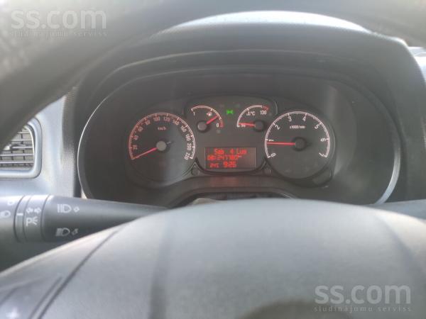 Pelēks Opel Combo 2014 Rīga, ar dzinēja tilpumu 1.30 L un nobraukumu 248 tūkst. km par 2500 €, foto 8 vietnē AUTOMOTO.COM.LV