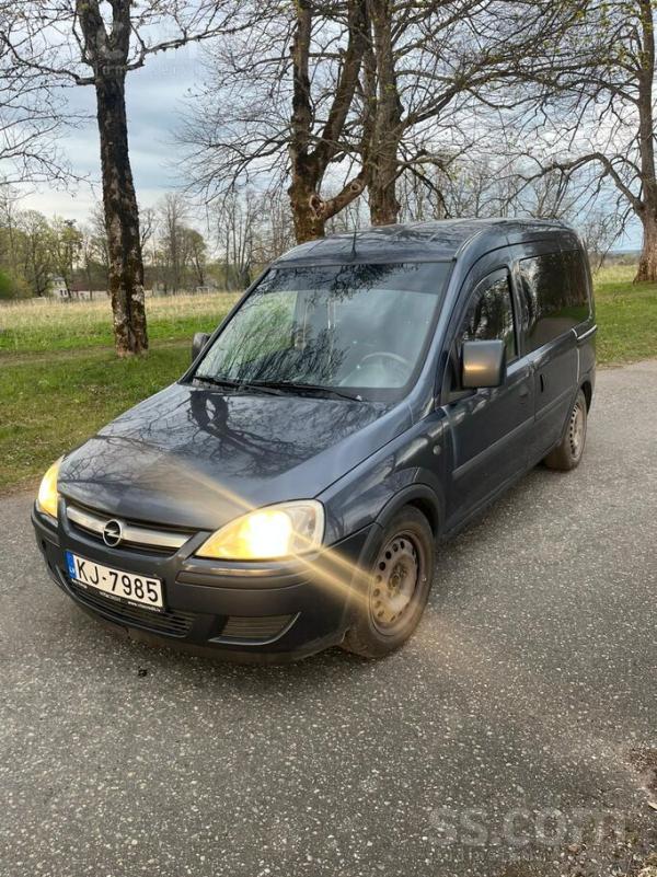 Pelēks Opel Combo 2007 Ventspils, ar dzinēja tilpumu 1.70 L un nobraukumu 556 tūkst. km par 2150 €, foto 1 vietnē AUTOMOTO.COM.LV