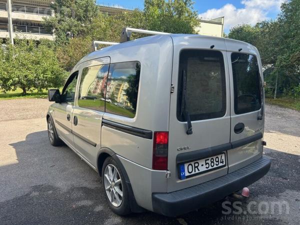 Grey Opel Combo 2007 in Riga, with an engine capacity of 1.40 L and mileage of 210 thousand km for 2000 €, photo 4 on AUTOMOTO.COM.LV
