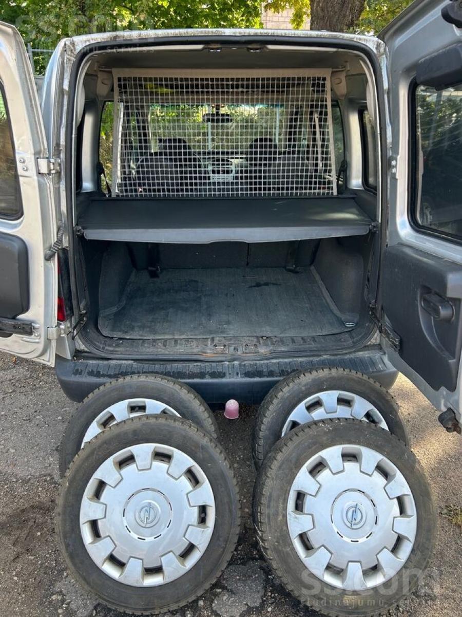 Pelēks Opel Combo 2007 Rīga, ar dzinēja tilpumu 1.40 L un nobraukumu 210 tūkst. km par 2000 €, foto 16 vietnē AUTOMOTO.COM.LV
