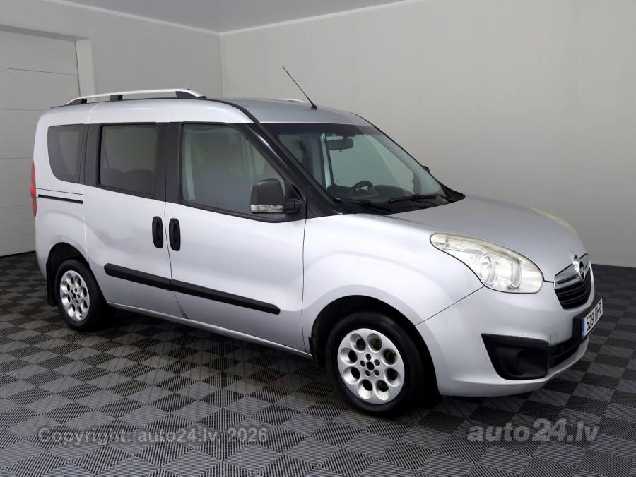 Grey Opel Combo 2012 in Tallinn, with an engine capacity of 1.60 L and mileage of 311 thousand km for 2299 €, photo 1 on AUTOMOTO.COM.LV