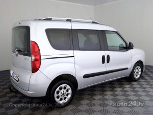 Grey Opel Combo 2012 in Tallinn, with an engine capacity of 1.60 L and mileage of 311 thousand km for 2299 €, photo 4 on AUTOMOTO.COM.LV
