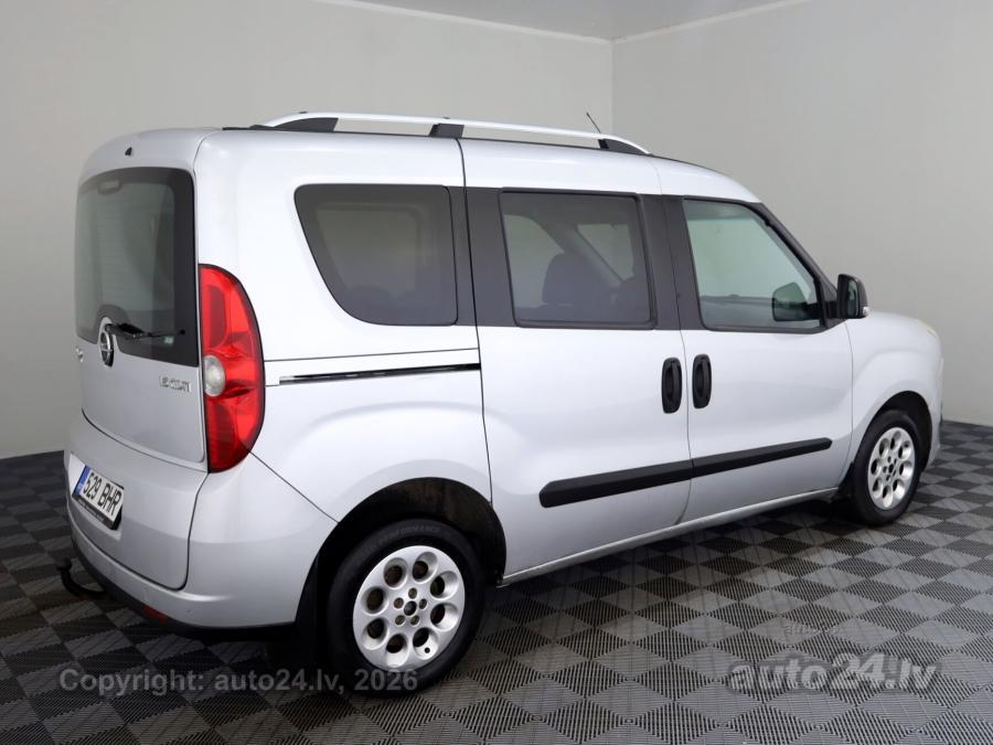 Grey Opel Combo 2012 in Tallinn, with an engine capacity of 1.60 L and mileage of 311 thousand km for 2299 €, photo 4 on AUTOMOTO.COM.LV