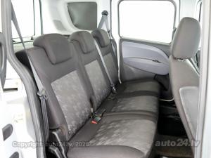 Grey Opel Combo 2012 in Tallinn, with an engine capacity of 1.60 L and mileage of 311 thousand km for 2299 €, photo 8 on AUTOMOTO.COM.LV