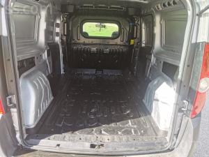 Grey Opel Combo 2013 in Liepaja, with an engine capacity of 1.60 L and mileage of 266 thousand km for 4400 €, photo 8 on AUTOMOTO.COM.LV