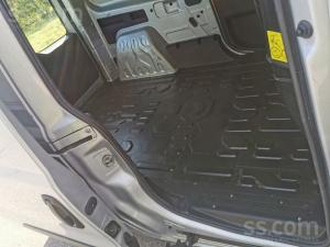 Grey Opel Combo 2013 in Liepaja, with an engine capacity of 1.60 L and mileage of 266 thousand km for 4400 €, photo 9 on AUTOMOTO.COM.LV