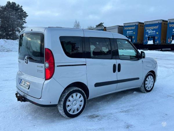 Pelēks Opel Combo 2014 Viļņa, ar dzinēja tilpumu 1.60 L un nobraukumu 265 tūkst. km par 3500 €, foto 4 vietnē AUTOMOTO.COM.LV