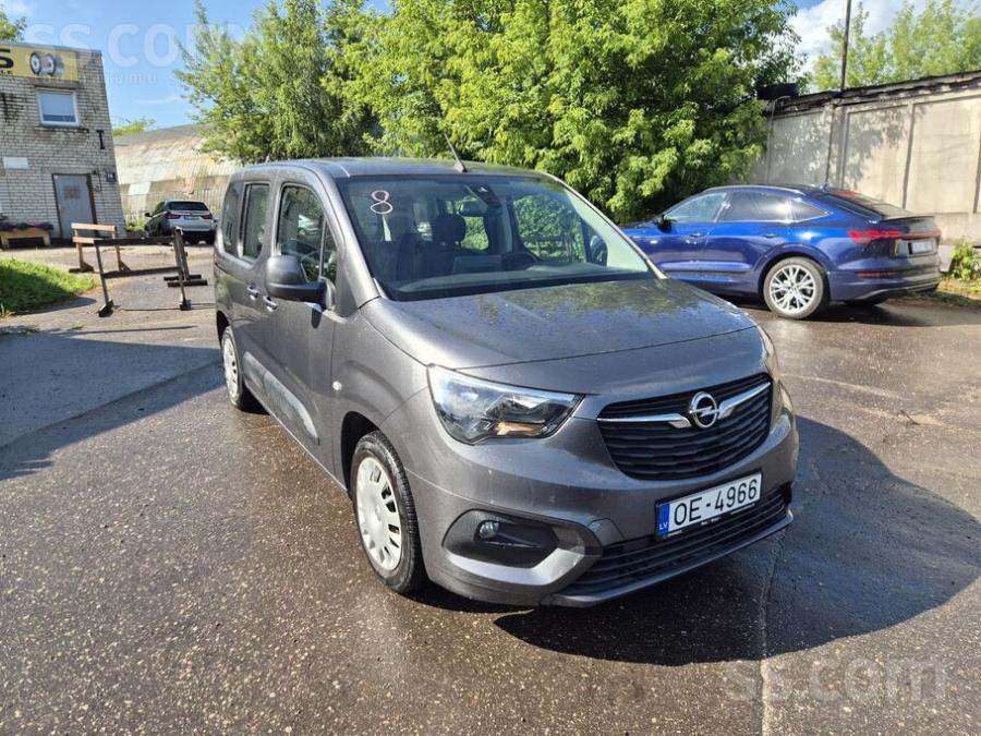 Pelēks Opel Combo 2018 Rīga, ar dzinēja tilpumu 1.50 L un nobraukumu 218 tūkst. km par 9990 €, foto 3 vietnē AUTOMOTO.COM.LV