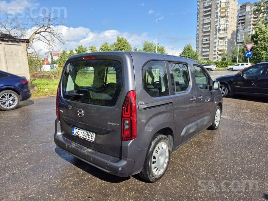 Pelēks Opel Combo 2018 Rīga, ar dzinēja tilpumu 1.50 L un nobraukumu 218 tūkst. km par 9990 €, foto 7 vietnē AUTOMOTO.COM.LV