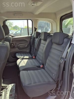 Pelēks Opel Combo 2018 Rīga, ar dzinēja tilpumu 1.50 L un nobraukumu 218 tūkst. km par 9990 €, foto 12 vietnē AUTOMOTO.COM.LV