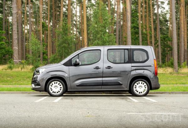 Pelēks Opel Combo 2018 Rīga, ar dzinēja tilpumu 1.50 L un nobraukumu 218 tūkst. km par 9990 €, foto 5 vietnē AUTOMOTO.COM.LV