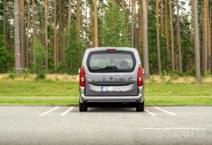 Pelēks Opel Combo 2018 Rīga, ar dzinēja tilpumu 1.50 L un nobraukumu 218 tūkst. km par 9990 €, foto 8 vietnē AUTOMOTO.COM.LV