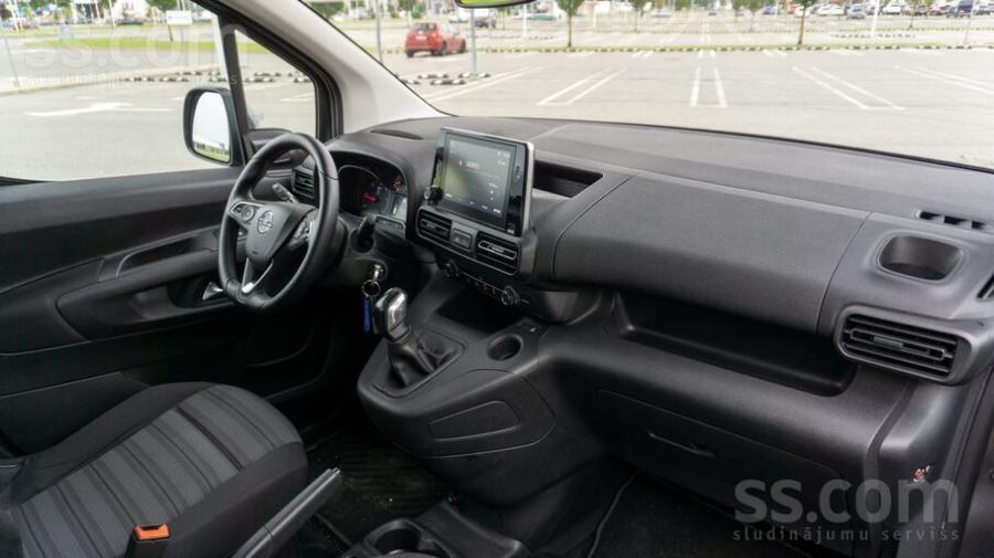 Pelēks Opel Combo 2018 Rīga, ar dzinēja tilpumu 1.50 L un nobraukumu 218 tūkst. km par 9990 €, foto 12 vietnē AUTOMOTO.COM.LV