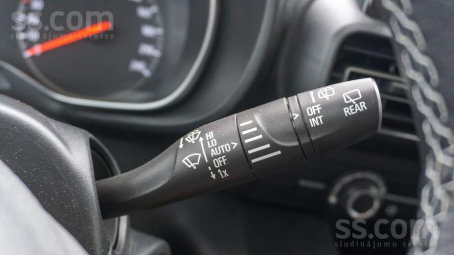 Pelēks Opel Combo 2018 Rīga, ar dzinēja tilpumu 1.50 L un nobraukumu 218 tūkst. km par 9990 €, foto 19 vietnē AUTOMOTO.COM.LV