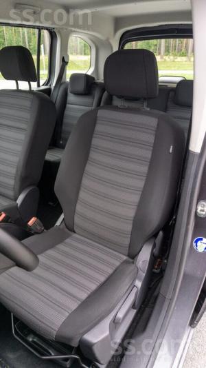 Pelēks Opel Combo 2018 Rīga, ar dzinēja tilpumu 1.50 L un nobraukumu 218 tūkst. km par 9990 €, foto 23 vietnē AUTOMOTO.COM.LV