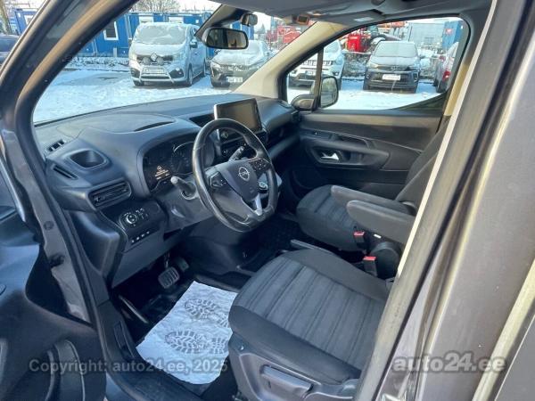 Grey Opel Combo 2020 in Tartu, with an engine capacity of 1.50 L and mileage of 175 thousand km for 12990 €, photo 11 on AUTOMOTO.COM.LV