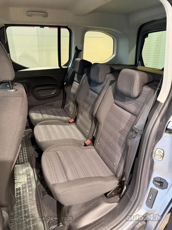 Pelēks Opel Combo 2022 Tallina, ar dzinēja tilpumu 1.20 L un nobraukumu 36 tūkst. km par 15900 €, foto 6 vietnē AUTOMOTO.COM.LV