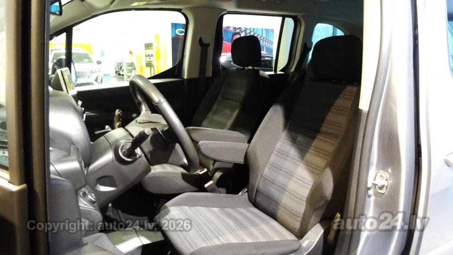 Pelēks Opel Combo 2022 Tallina, ar dzinēja tilpumu 1.20 L un nobraukumu 42 tūkst. km par 16990 €, foto 10 vietnē AUTOMOTO.COM.LV