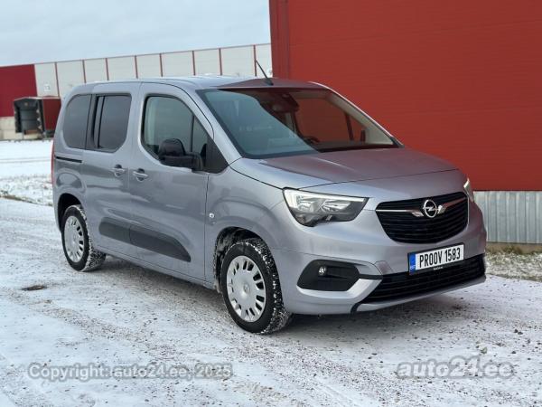Grey Opel Combo 2023 in Viljandi, with an engine capacity of 1.50 L and mileage of 59 thousand km for 16999 €, photo 1 on AUTOMOTO.COM.LV