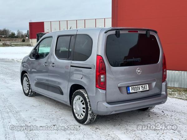 Grey Opel Combo 2023 in Viljandi, with an engine capacity of 1.50 L and mileage of 59 thousand km for 16999 €, photo 3 on AUTOMOTO.COM.LV