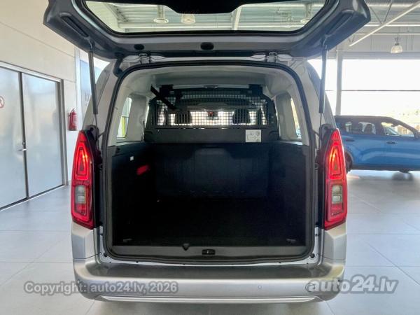 Pelēks Opel Combo 2026 Jehvi, ar dzinēja tilpumu 1.50 L un nobraukumu 2 tūkst. km par 29900 €, foto 9 vietnē AUTOMOTO.COM.LV