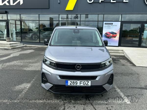 Grey Opel Combo 2026 in Rakvere, with an engine capacity of 1.50 L and mileage of 0 thousand km for 31990 €, photo 2 on AUTOMOTO.COM.LV