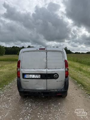 Opel Combo 2014 in Klaipeda, with an engine capacity of 1.60 L and mileage of 313 thousand km for 2700 €, photo 5 on AUTOMOTO.COM.LV