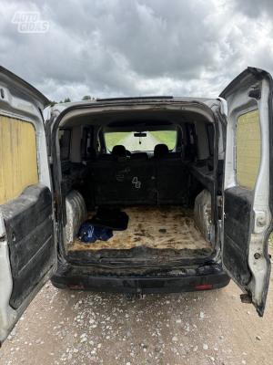 Opel Combo 2014 in Klaipeda, with an engine capacity of 1.60 L and mileage of 313 thousand km for 2700 €, photo 10 on AUTOMOTO.COM.LV
