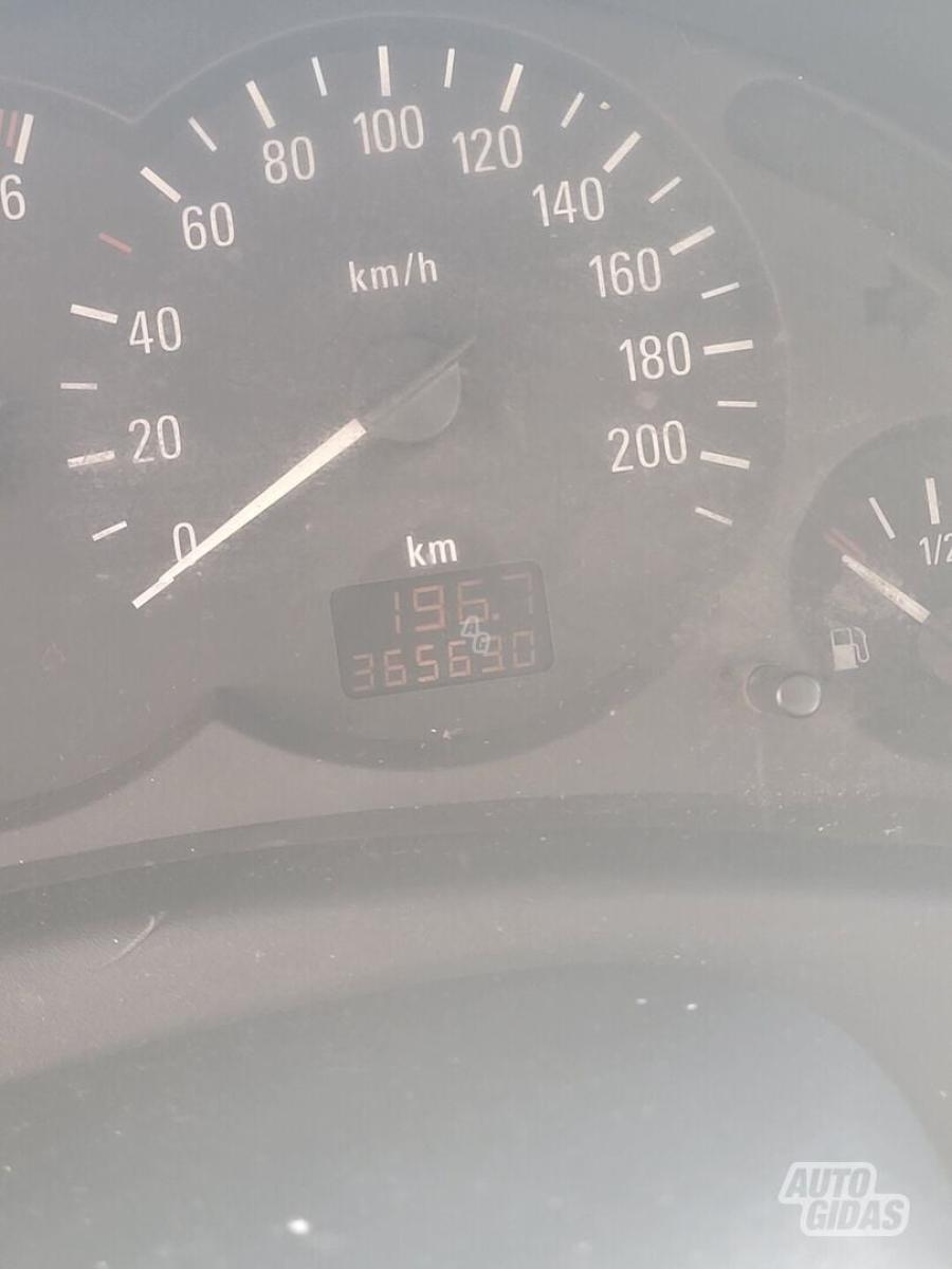 Opel Combo 2004 in Salcininkai, with an engine capacity of 1.70 L and mileage of 365 thousand km for 1100 €, photo 5 on AUTOMOTO.COM.LV