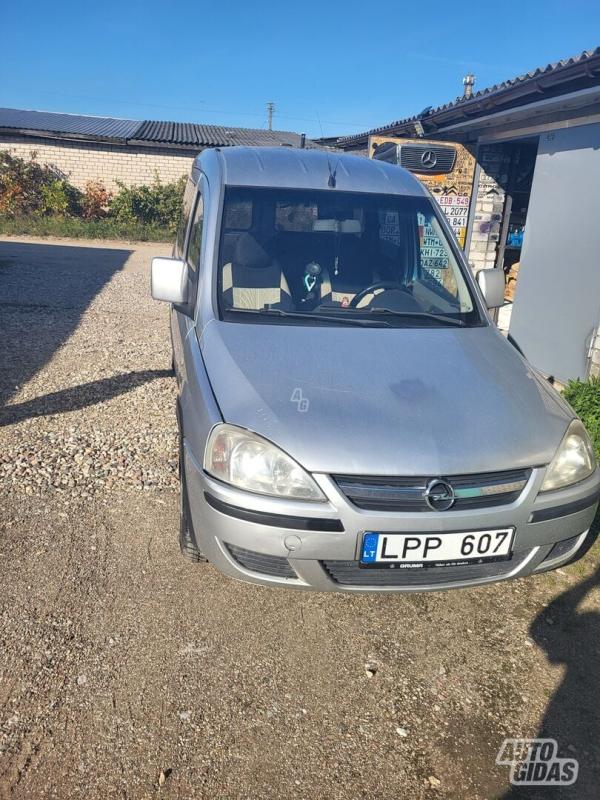 Opel Combo 2004 in Salcininkai, with an engine capacity of 1.70 L and mileage of 365 thousand km for 1100 €, photo 11 on AUTOMOTO.COM.LV