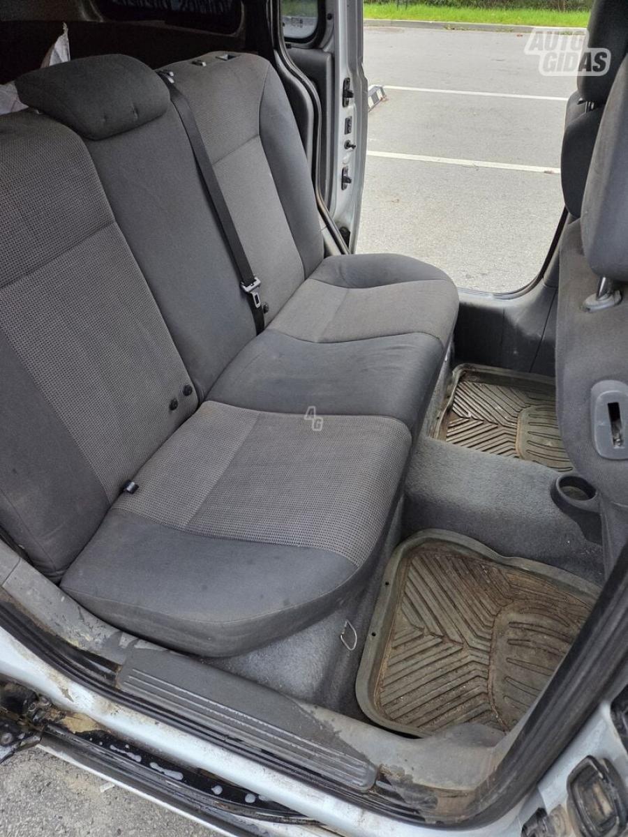 Opel Combo 2004 Šilalė, ar dzinēja tilpumu 1.70 L un nobraukumu 315 tūkst. km par 1500 €, foto 10 vietnē AUTOMOTO.COM.LV