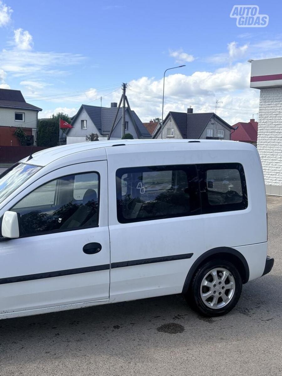 Opel Combo 2006 in Marijampole, with an engine capacity of 1.70 L and mileage of 299 thousand km for 1500 €, photo 4 on AUTOMOTO.COM.LV